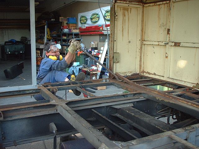 Monnÿ's Mercedes-Benz LA 710 KR